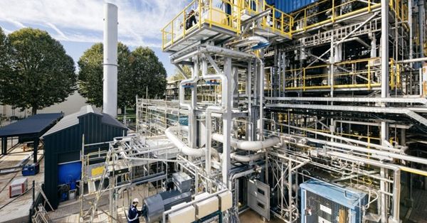 Pyrolyse-olie elektrisch gekraakt - Industrial Heat & Power